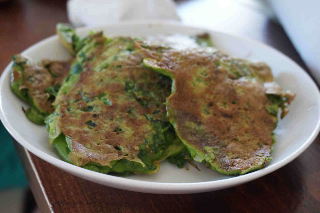 Recette de galette de feuilles de blettes et persil - Cécile Michaud ...